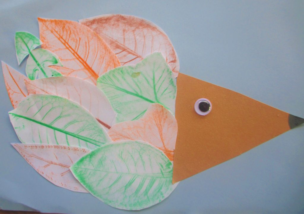 Leafy hedgehog collage - This Crafty Family - Crafts for kids.