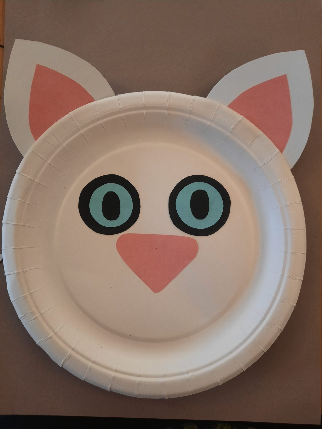 Paper plate cat craft - This Crafty Family - crafts for kids