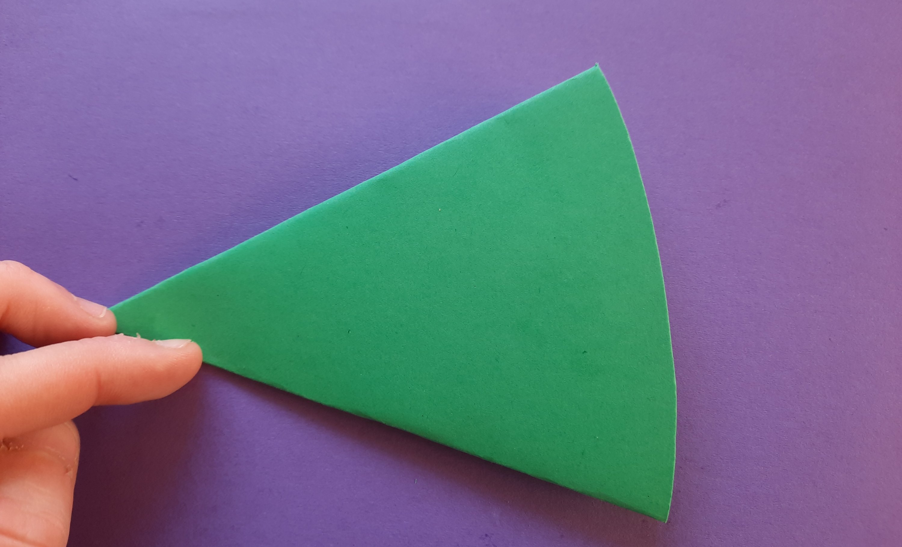 Embellished Christmas tree craft - This Crafty Family