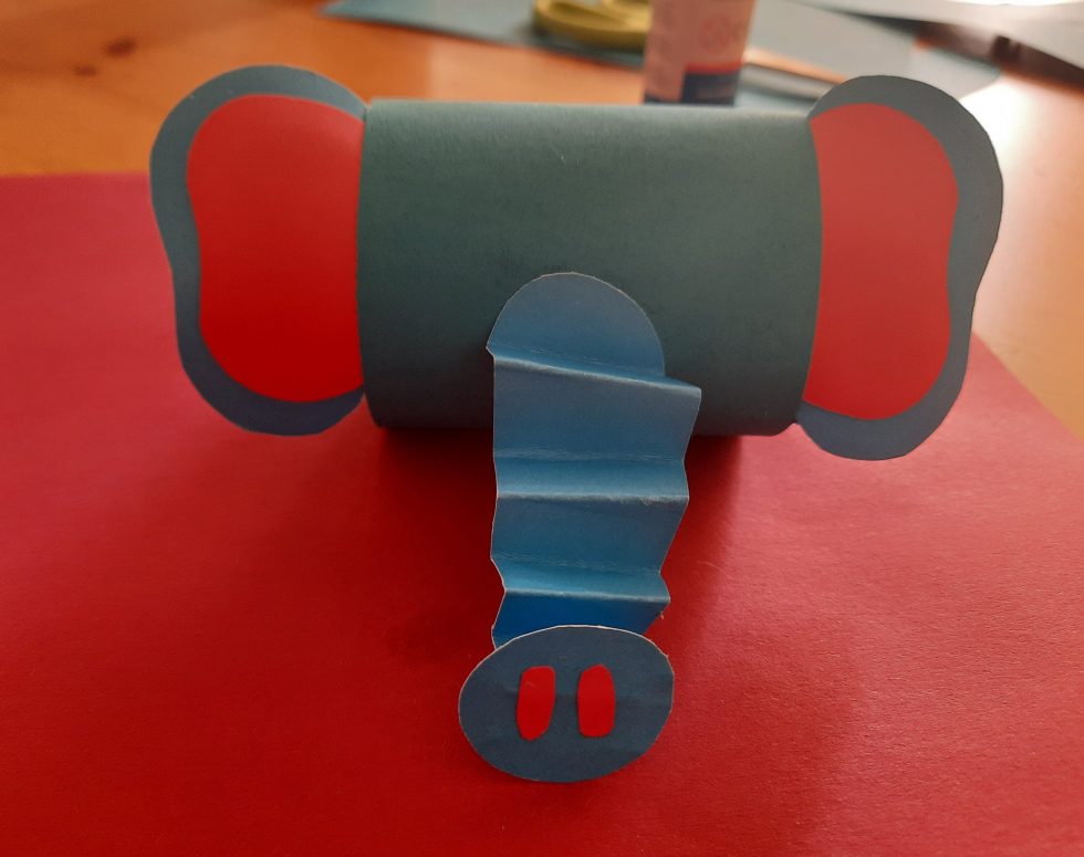 DIY paper elephant craft - This Crafty Family - craft for kids.