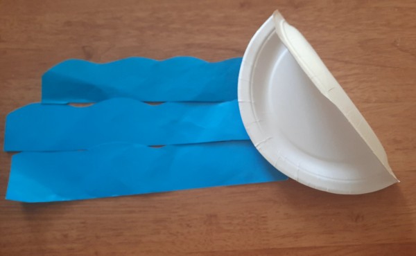 Rocking paper plate ships - This Crafty Family - Crafts for kids