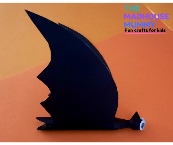 Dolly peg halloween bats - This Crafty Family - crafts for kids