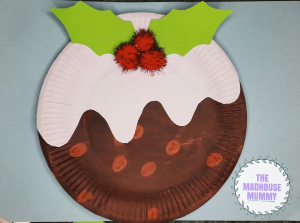 Paper plate Christmas pudding - This Crafty Family - Crafts for kids.