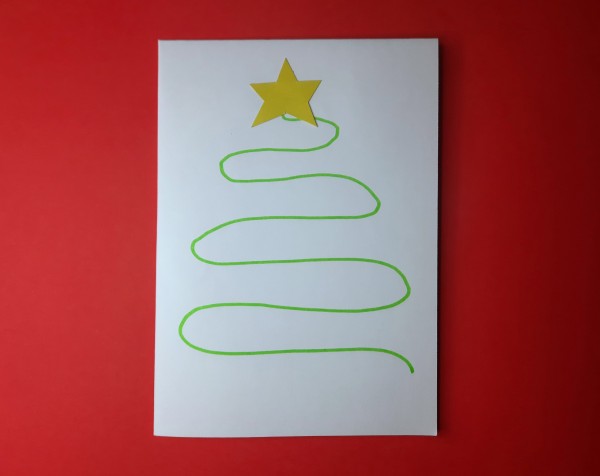 Simple Christmas tree card - This Crafty Family - Crafts for kids
