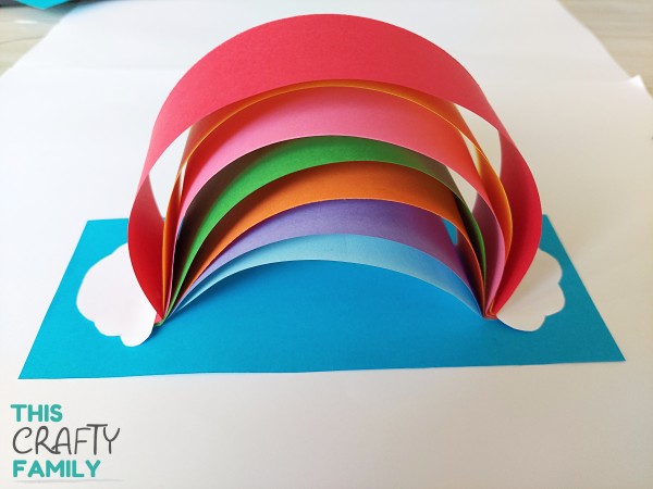 Paper rainbow craft - This Crafty Family