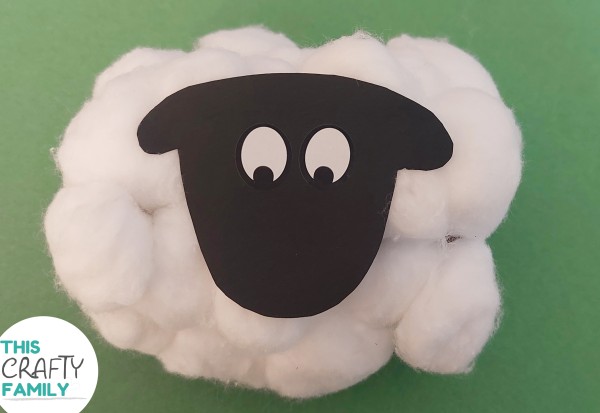 Fluffy sheep Craft - This Crafty Family