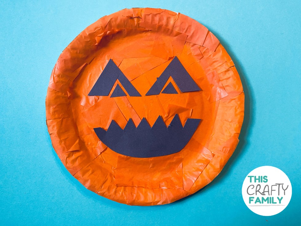 Paper plate pumpkin craft - This Crafty Family