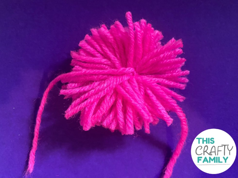 Pom Pom love bunnies - This Crafty Family