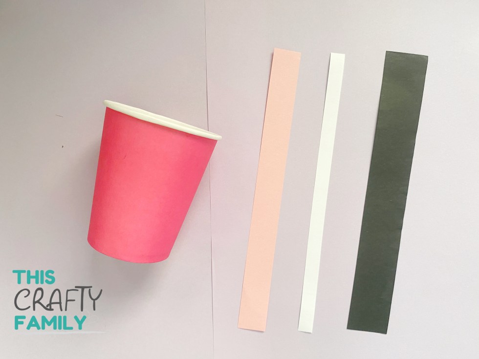 Paper cup flamingo puppet - This Crafty Family
