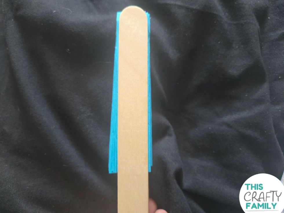 Simple paper fans - This Crafty Family - crafts for kids