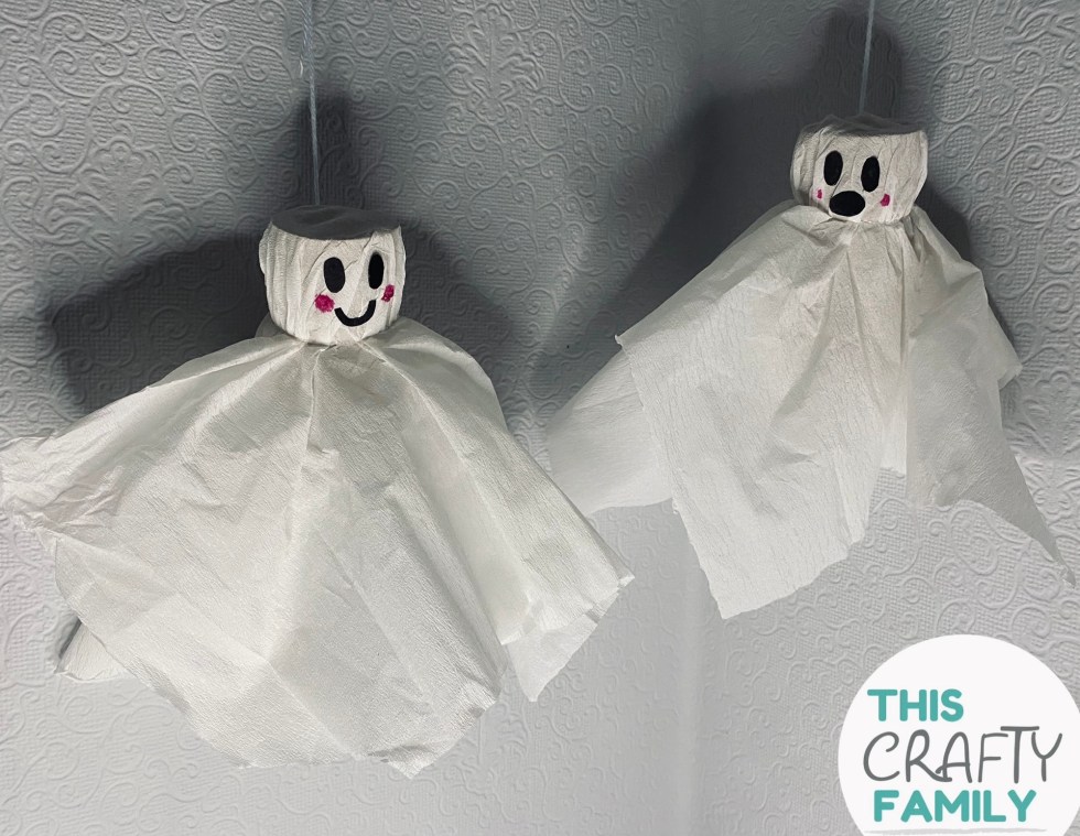 Simple crepe paper ghosts craft - This Crafty Family