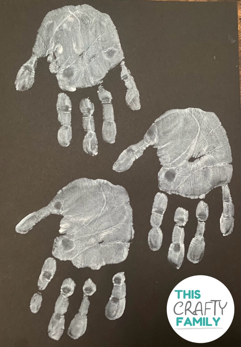 Handprint ghost craft - This Crafty Family